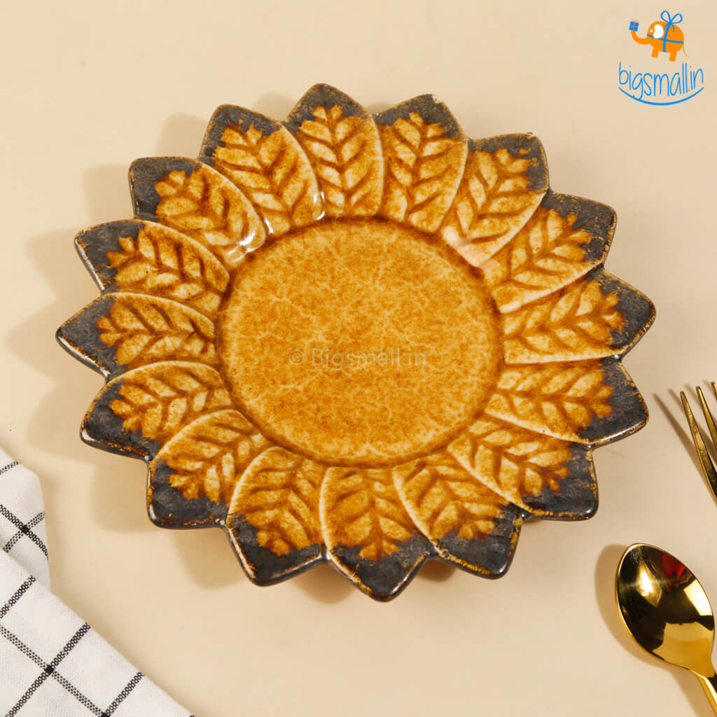 Sunflower Shaped Handmade Ceramic Plate – Bigsmall.in
