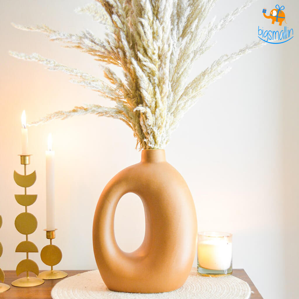 Buy Handcrafted Tan Minimalist Vase Online – Bigsmall.in