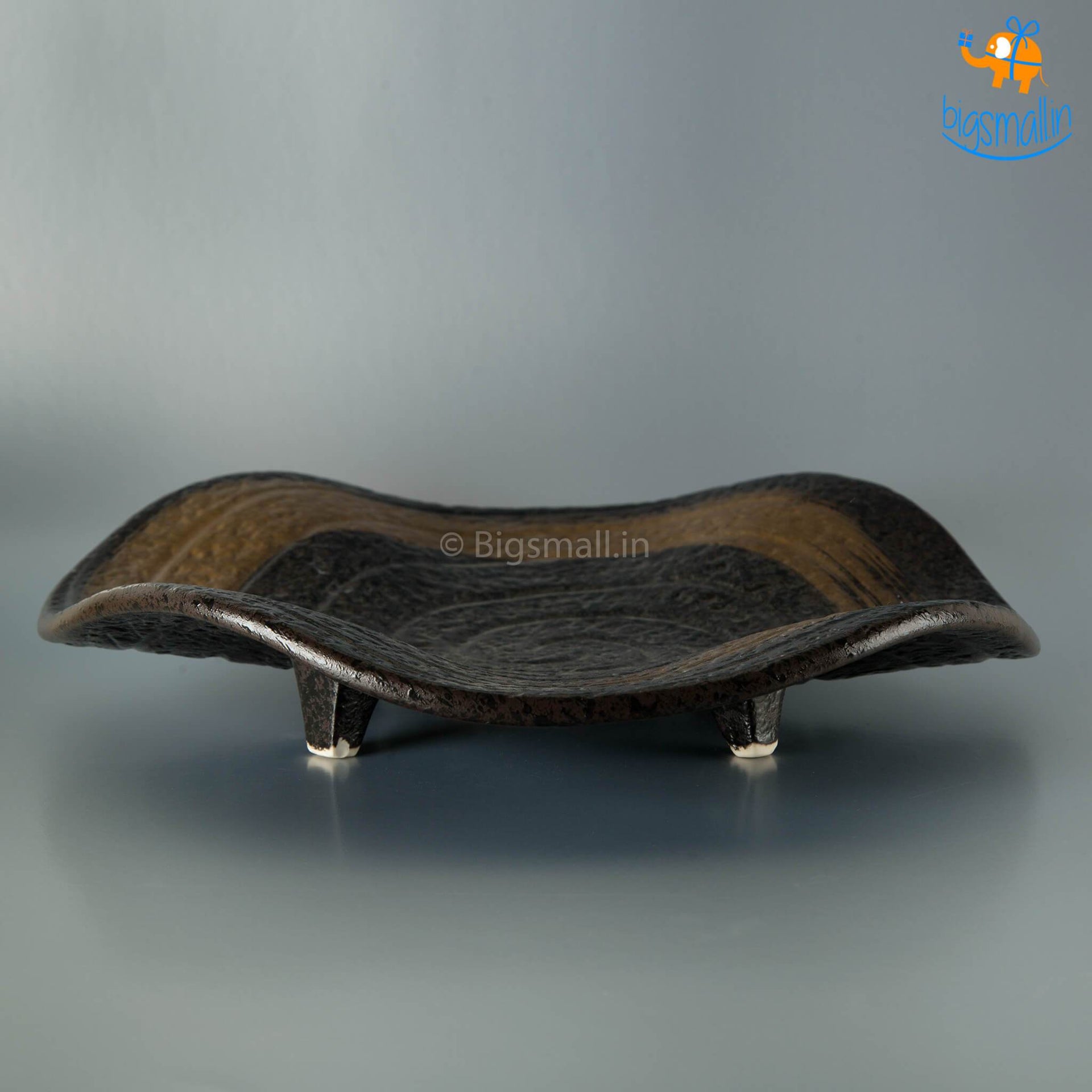 UFO Shaped Artisan Handmade Plate – Bigsmall.in